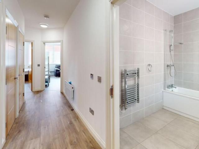 Mendip Road, Ilford IG2, 2 bed flat to rent, £1,600 pcm | PrimeLocation