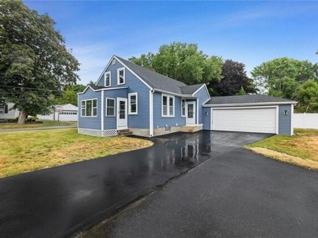 Mendon Rd, Cumberland, Home For Sale