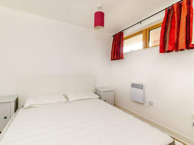 Meath Crescent E2, Bethnal Green, London, 1 bed flat to rent, £1,950 pcm | PrimeLocation