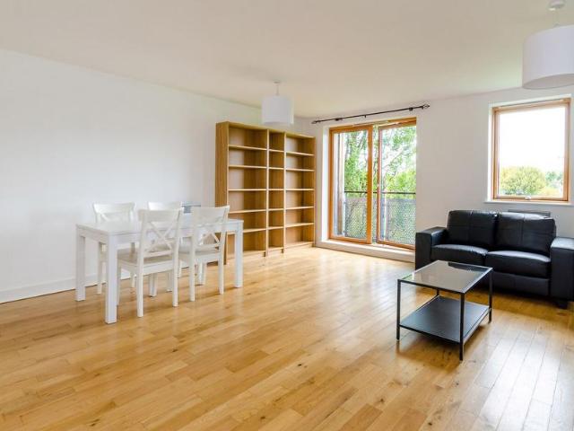 Meath Crescent, E2, Bethnal Green. 1 bed flat to rent £1,950 pcm £450 pw