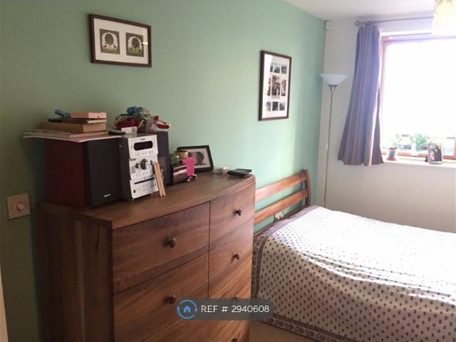 Meath Crescent, London E2, 2 bed flat to rent, £2,400 pcm | PrimeLocation