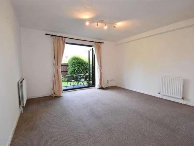 Meath Green Lane, Horley, RH6