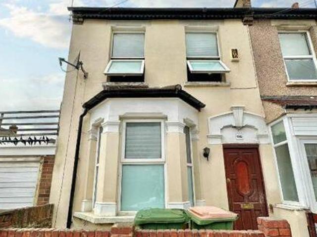 Meath Road, London, 3 Bedroom End