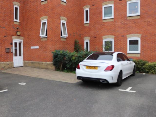 Meachen Road, Colchester, Essex CO2, 2 bed flat to rent, £1,150 pcm | PrimeLocation