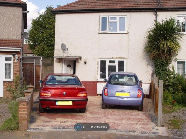 Mead Close, Slough SL3, 3 bed semi detached house to rent, £1,995 pcm | PrimeLocation