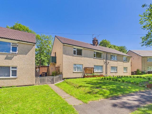 Mead Crescent, Burton On Trent DE15, 2 bed flat to rent, £795 pcm | PrimeLocation