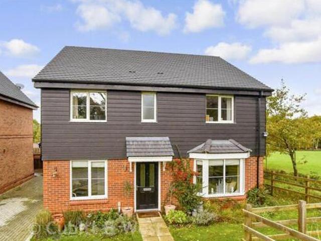 Mead Lane, Crawley Down, 4 Bedroom Detached