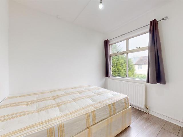 Mead Plat, London, London NW10, Room to rent, £680 pcm | PrimeLocation