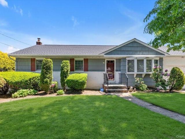 Mead Ter, South Hempstead, Home For Sale