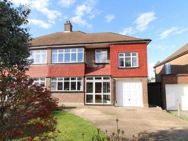 Mead Way, Bromley, 4 Bedroom Semi detached