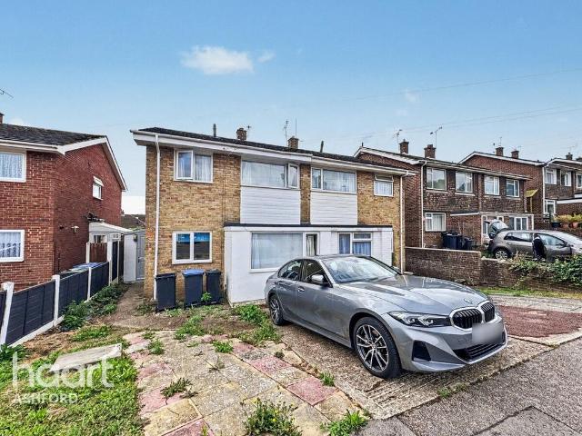 Mead Way, CANTERBURY 5 bed semi detached house to rent £2,300 pcm £531 pw