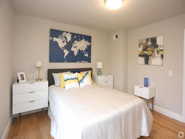 Meadowview Apartments & Townhomes Renovated Studio