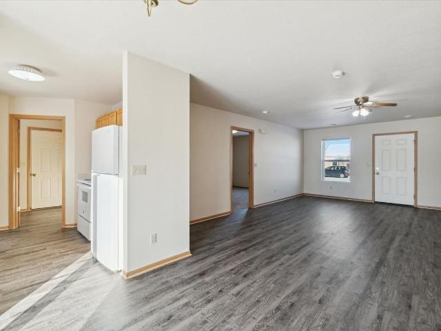 Meadowview Estates Brookwood 60 LDHA, LLC 3 Bedroom Apartment for Rent at 2800 Brookwood Ln N, Saginaw, MI 48601