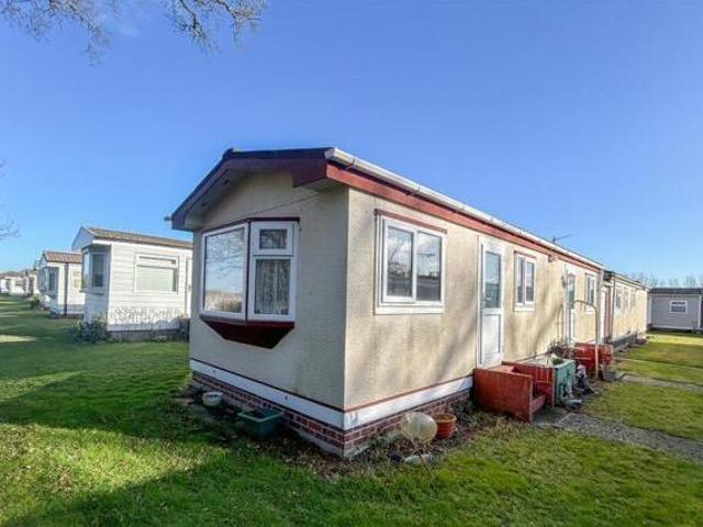 Meadowview Park, St Osyth Road, 2 Bedroom Park