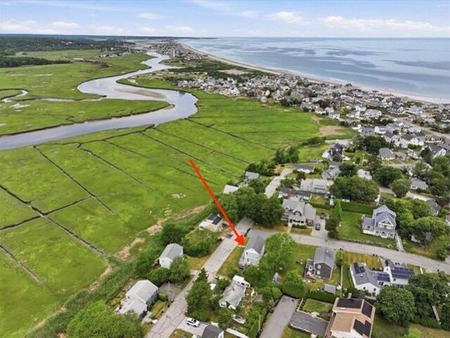 Meadowview St, Marshfield, Home For Sale