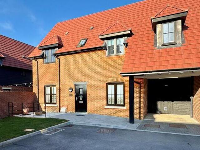 Meadow Court, East Challow, 4 Bedroom End