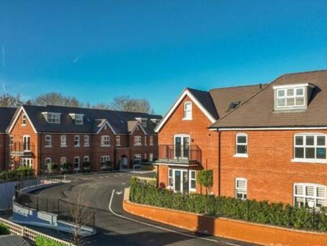 Meadow Court, Evreham Road, Iver, 2 Bedroom Apartment