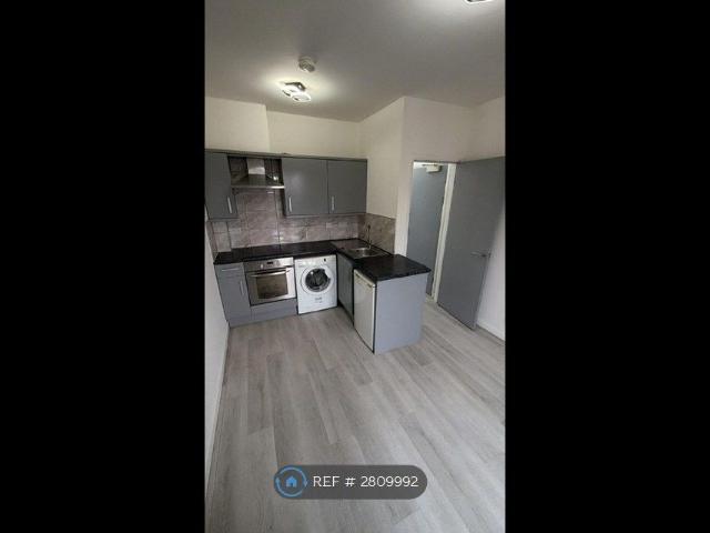 Meadow Court, Wakefield WF2, 1 bed flat to rent, £700 pcm | PrimeLocation