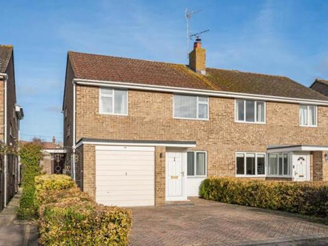 Meadow Close, Oxford, 3 Bedroom Semi detached