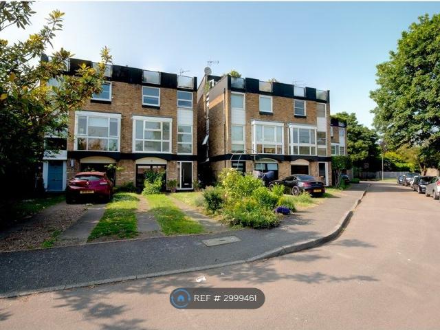 Meadow Close, Richmond TW10, 4 bed semi detached house to rent, £4,890 pcm | PrimeLocation
