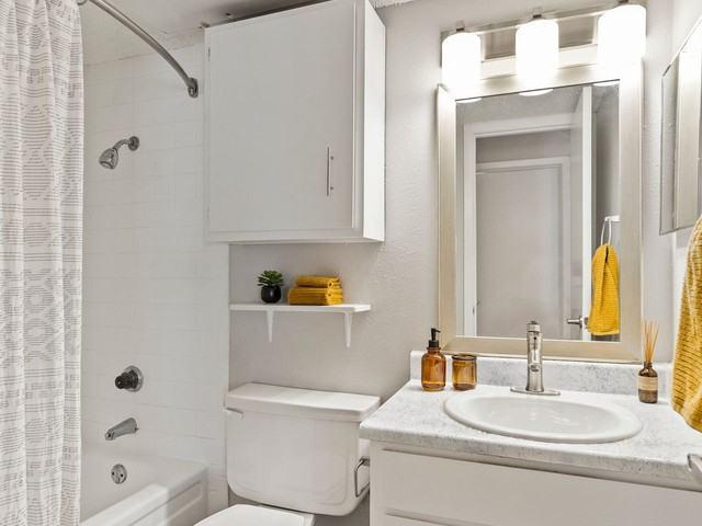 Meadow Creek Apartments 2 Bedroom Apartment for Rent at 518 Tacoma Dr, Garland, TX 75043