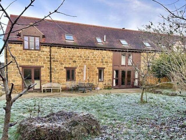 Meadow Barn, Avon Dassett Road, 5 Bedroom Barn