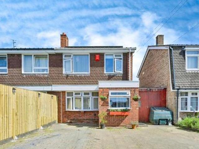 Meadow Glade, Hixon, 3 Bedroom Semi detached