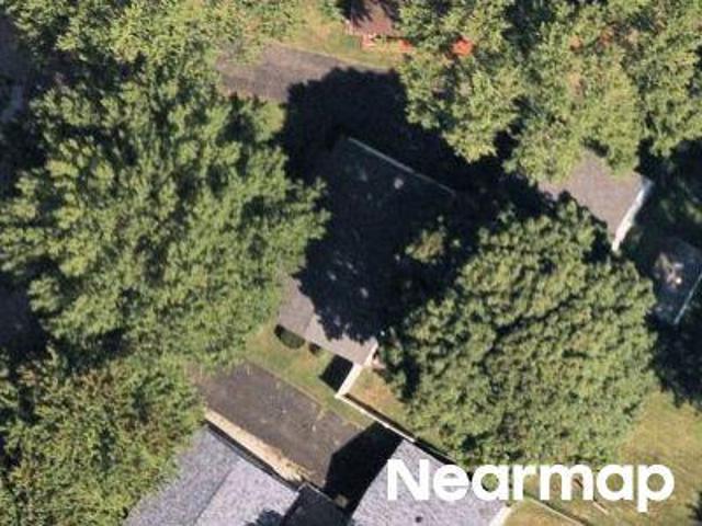 Meadow Dr