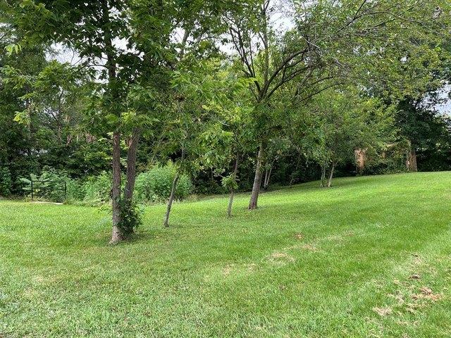 Meadow Ln, Kirksville, MO 63501