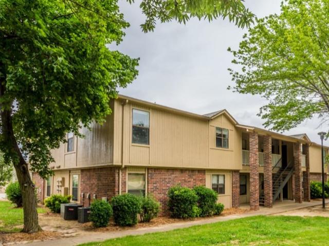 Meadow Lake Apartments 2 Bedroom Apartment for Rent at 400 Meadow Lake Cir, Searcy, AR 72143