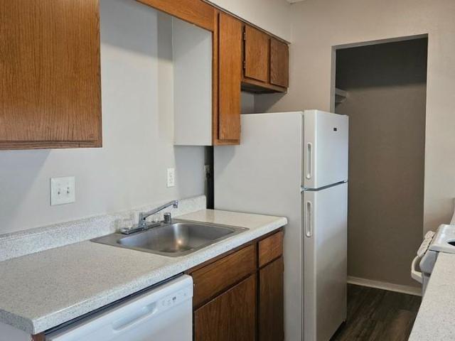 Meadow Lake Apartments 2 Bedroom Apartment for Rent at 400 Meadow Lake Cir, Searcy, AR 72143