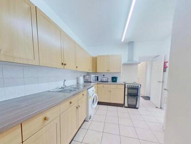 Meadow Street, Treforest, 5 Bedroom House