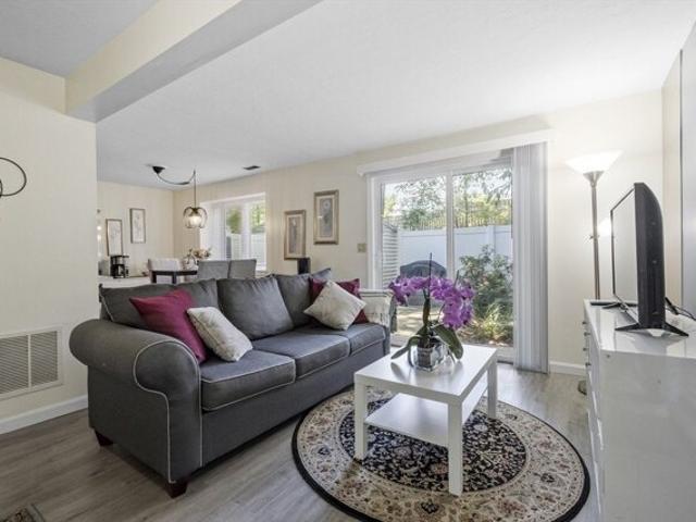 Meadow Pond Dr Apt K, Leominster, Condo For Sale