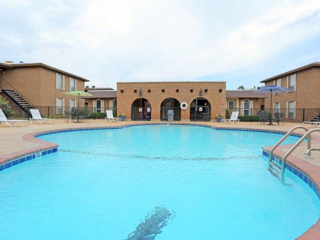meadow park 2 Bedroom Apartment for Rent at 1105 1/2 W I 240 Service Rd, Oklahoma City, OK 73139 Taylor Park