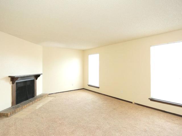 meadow park 2 Bedroom Apartment for Rent at 1105 1/2 W I 240 Service Rd, Oklahoma City, OK 73139 Taylor Park