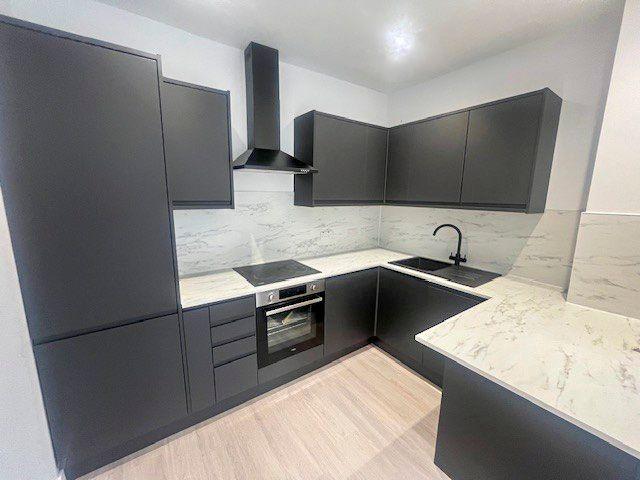 Meadow Road, Beeston NG9, 2 bed flat to rent, £1,000 pcm | PrimeLocation