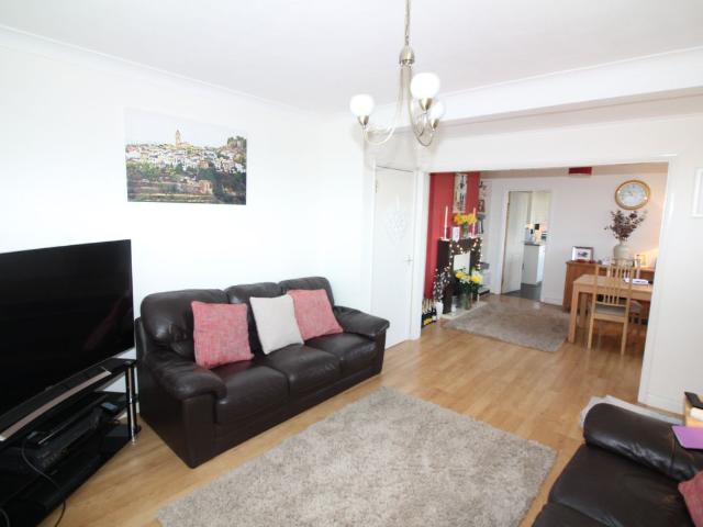 Meadow Road, Bromley BR2, 3 bed property to rent, £2,300 pcm | PrimeLocation