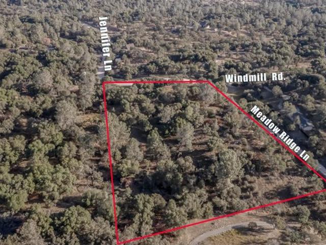 Meadow Ridge Ln, Coarsegold, CA 93614