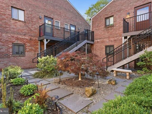 Meadow Woods Ln, Lawrence, Condo For Sale
