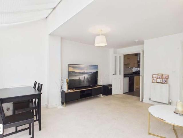 Meadow Way, Horley, West Sussex, RH6