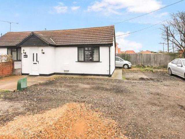 Meadow Way, Wickford, 2 Bedroom Detached