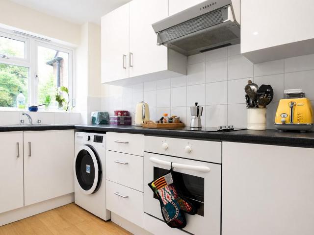 Meadow Way, Yarnton 1 bed end of terrace house to rent £1,225 pcm £283 pw