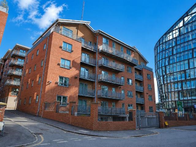 Meadow View, Naples Street, Manchester M4, 2 bed flat to rent, £1,250 pcm | PrimeLocation
