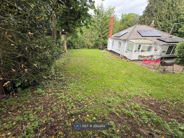 Meadowbank, Newent GL18, 2 bed detached house to rent, £1,150 pcm | PrimeLocation