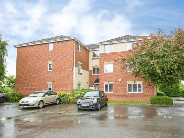 Meadowbank, Fazeley, Tamworth, Staffordshire B78, 2 bed flat to rent, £950 pcm | PrimeLocation