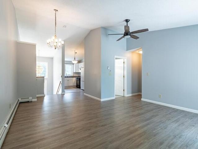 Meadowbrook Vlg, Rochester, Home For Sale