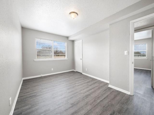 Meadowbrook Apartments | Quiet Studio 2 Bedroom Apartment for Rent at 444 S Mingo Rd, Tulsa, OK 74128