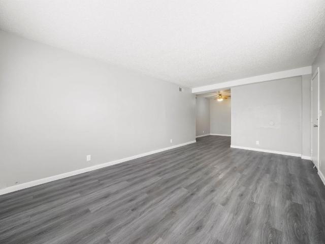 Meadowbrook Apartments | Quiet Studio 3 Bedroom Apartment for Rent at 444 S Mingo Rd, Tulsa, OK 74128