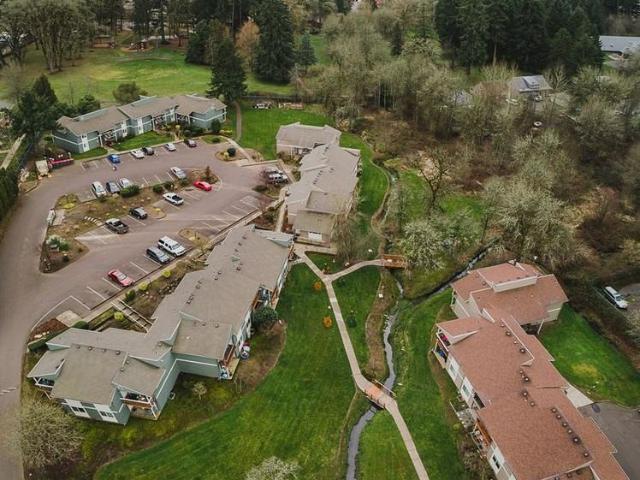 MeadowBrook Apartments 2 Bedroom Apartment for Rent at 2048 Ne Highway 99w, Mcminnville, OR 97128