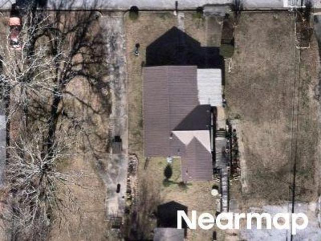 Meadowbrook Ave